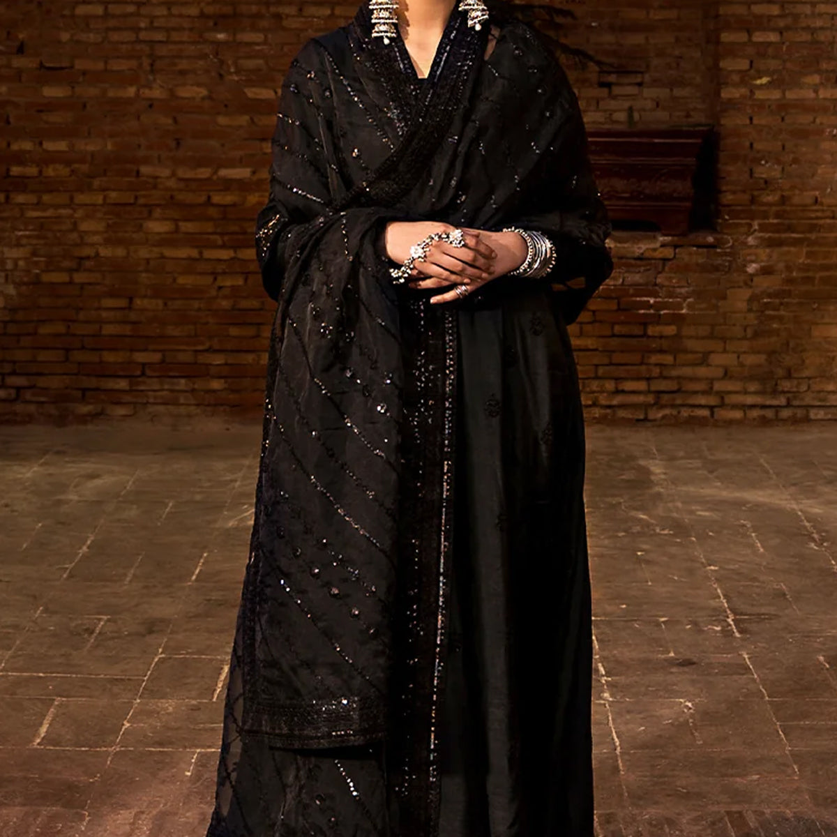 Mumtaz – Erum Khan Store