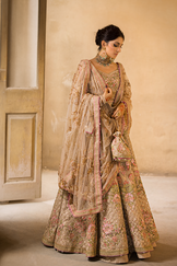 TAARA – Erum Khan Store